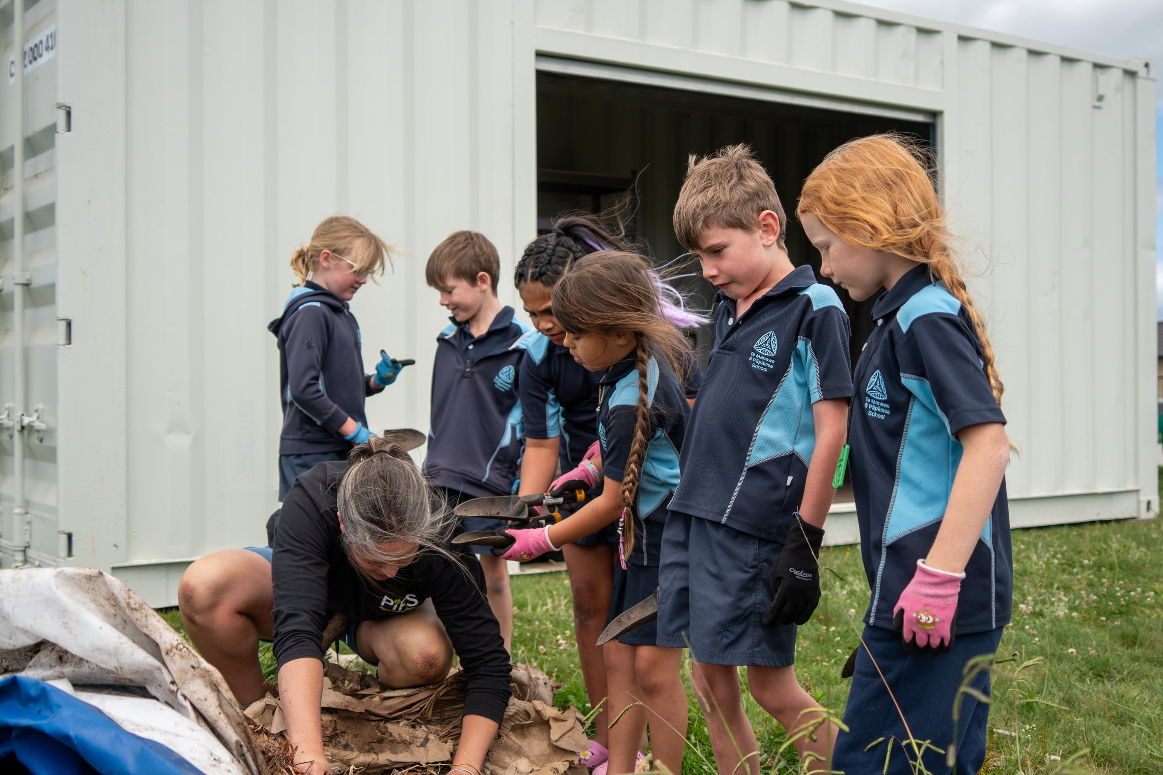Unveiling Te Manawa ō Pāpāmoa School's new shipping container shed